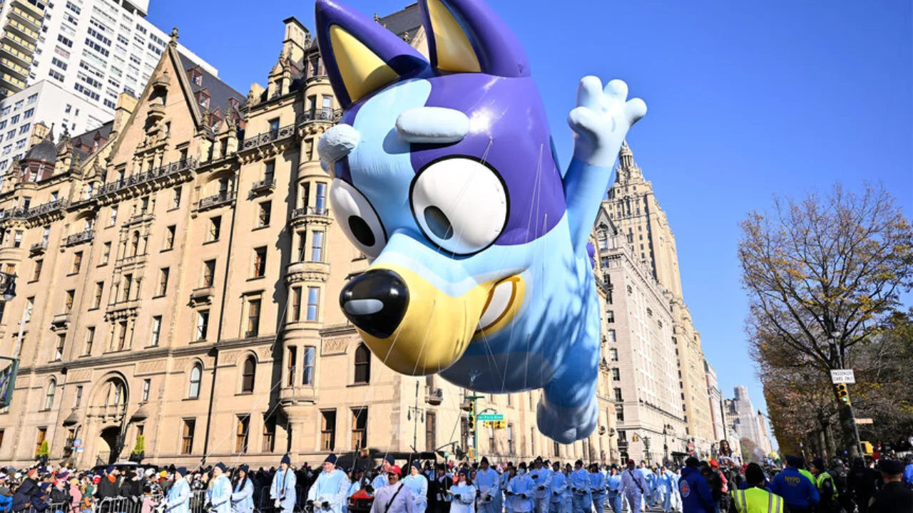 The Secret Heroes Behind the New York Thanksgiving Day Parade
